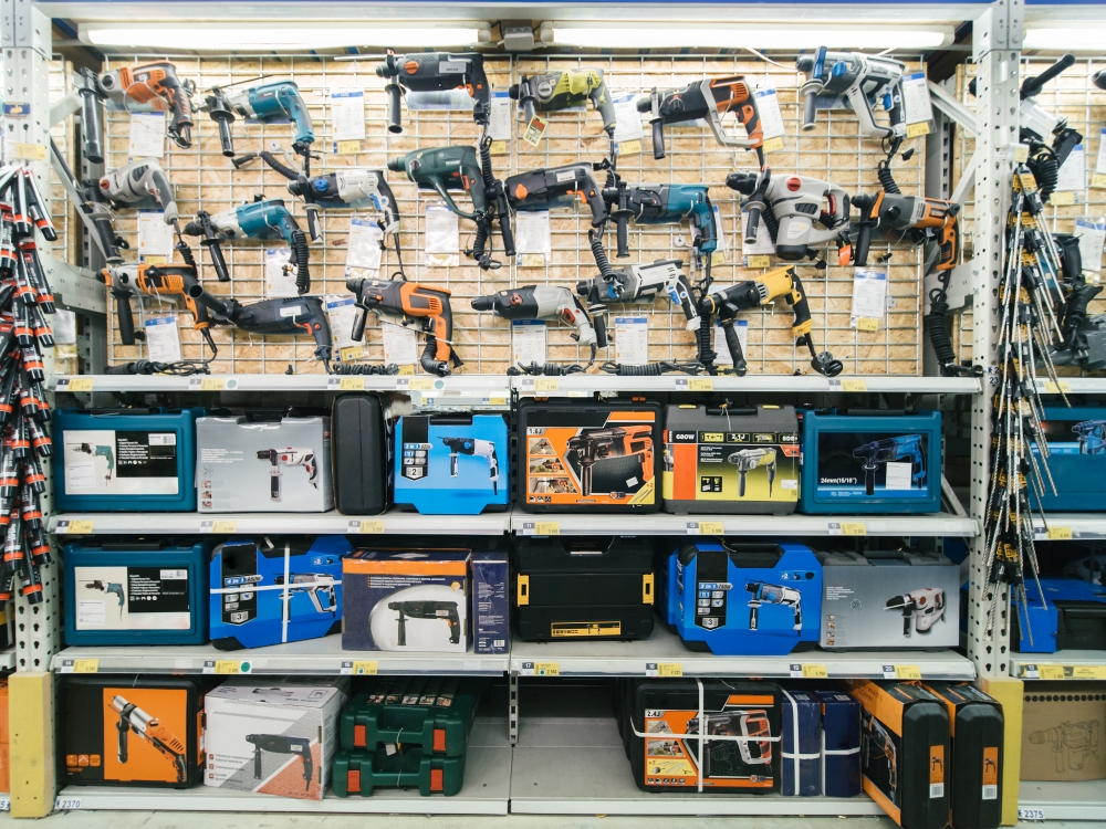 Brico dépôt Bricoman, le magasin d'outillage, de bricolage et de ...