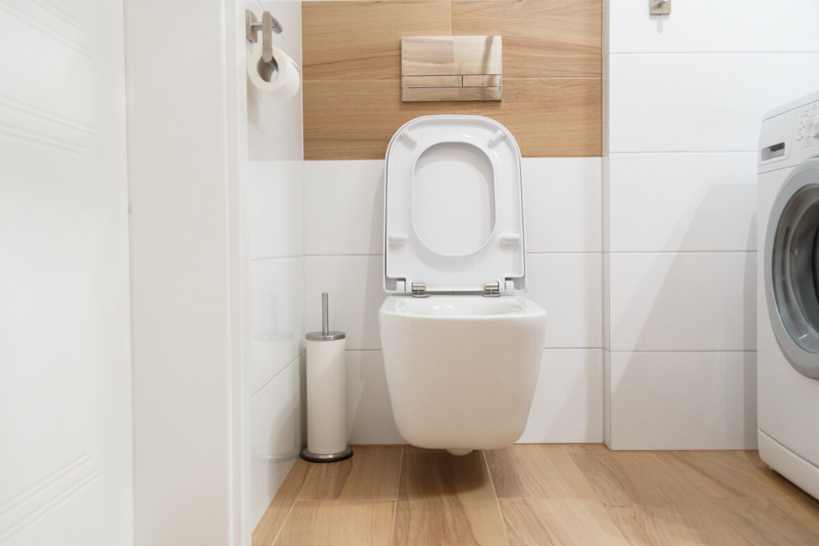 À quelle hauteur installer l'évacuation d'un WC suspendu